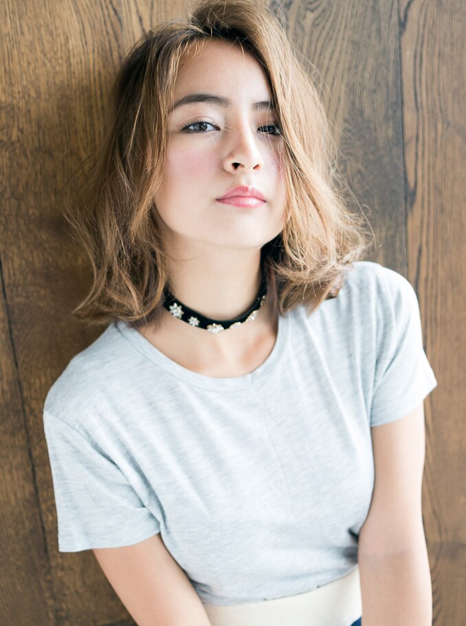 安室奈美恵さん風】無造作ウェーブロングは抜け感あり 安室奈美恵さん風】無造作ウェーブロングは抜け感あり